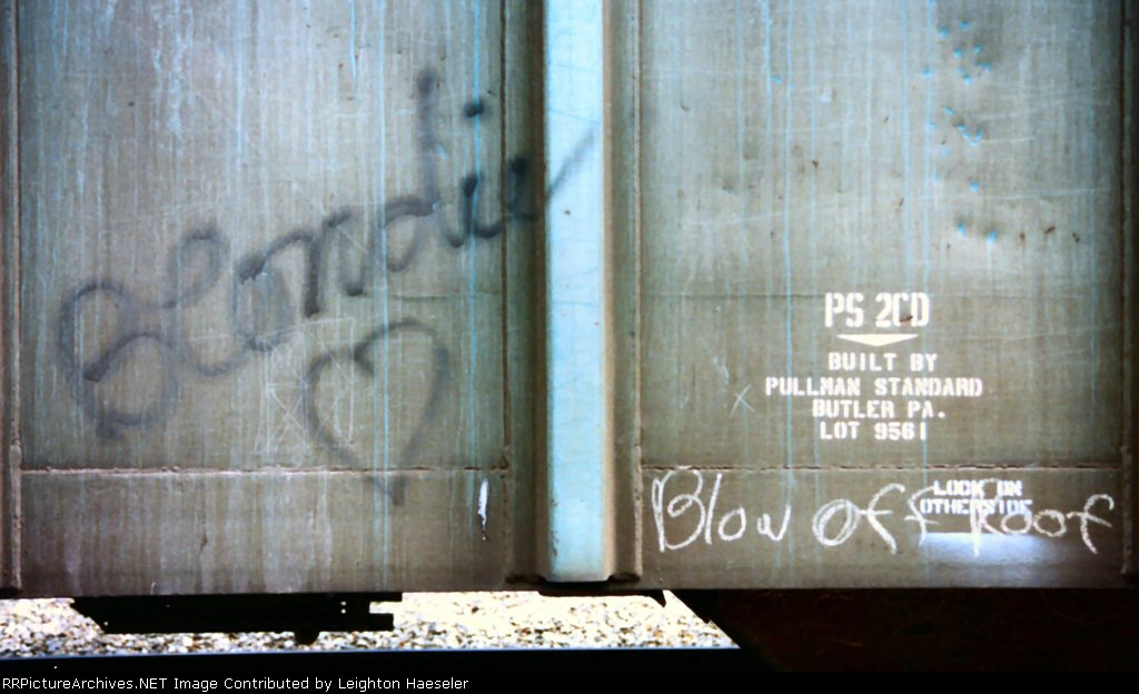 CR 888978 with Graffiti